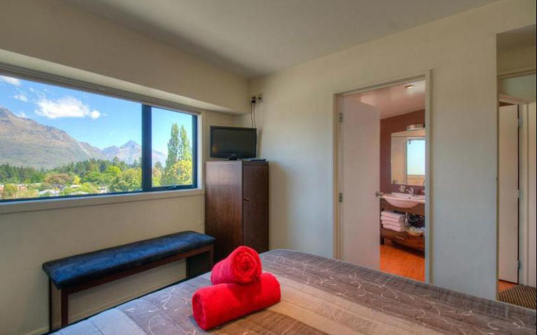 Home - Four Seasons Motel Queenstown NZ