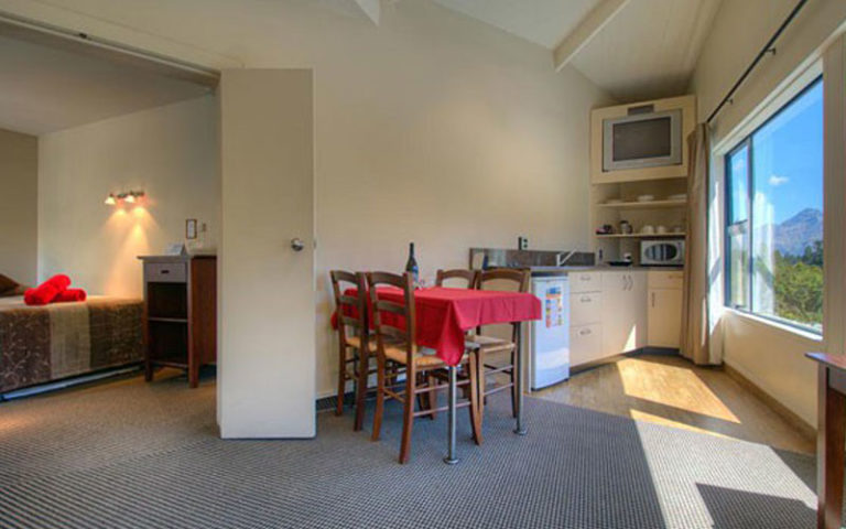 Home - Four Seasons Motel Queenstown NZ